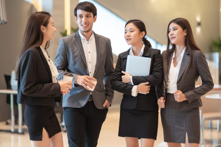 Good Work Habits that You Need to Thrive in Your Career